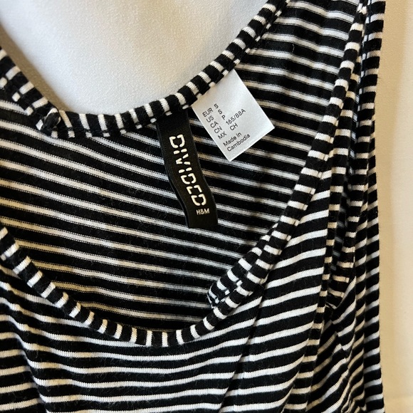 H&M | Tops | Hm Divided Black White Crop Top | Poshmark